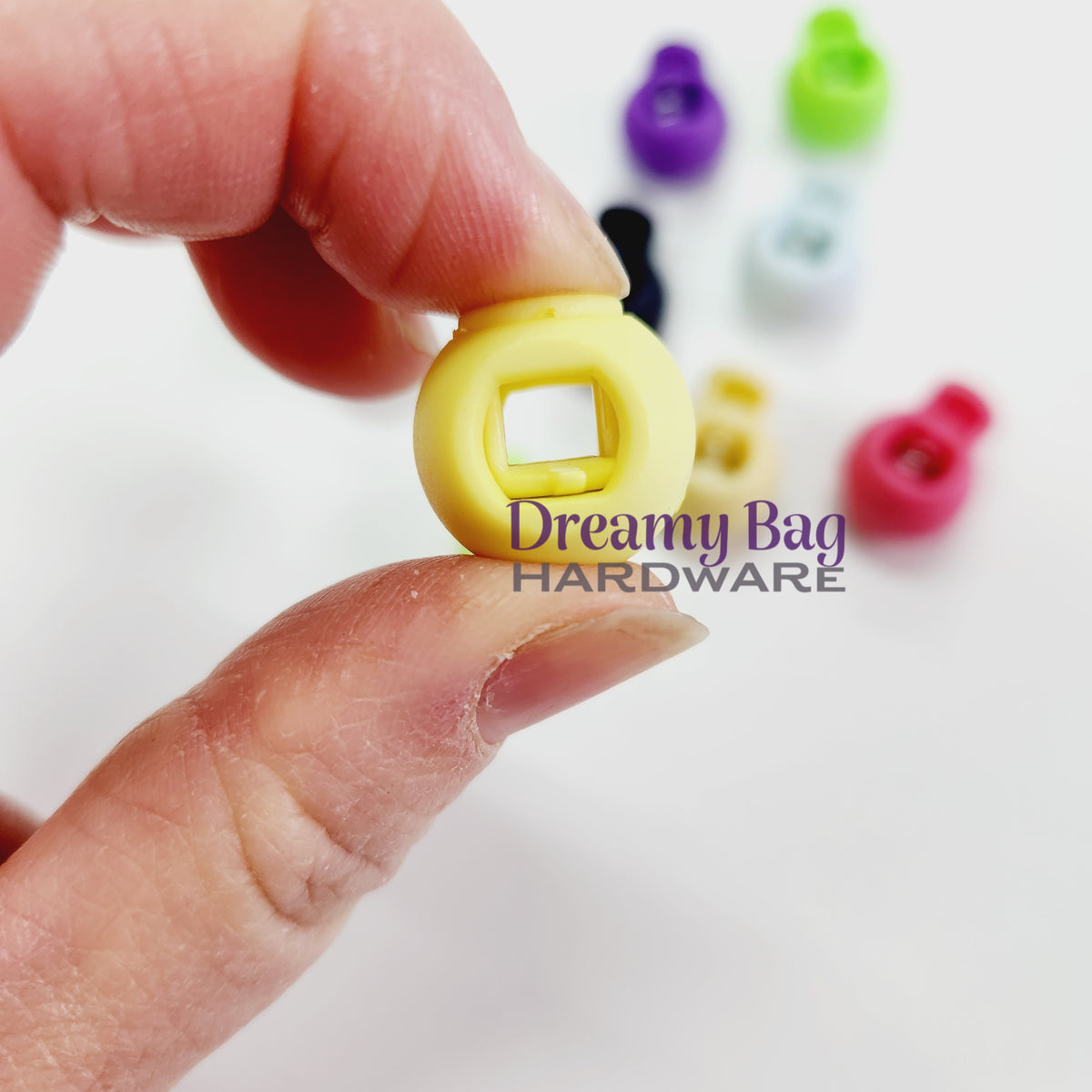 Plastic Round Toggles – Dreamy Bag Hardware Pty Ltd